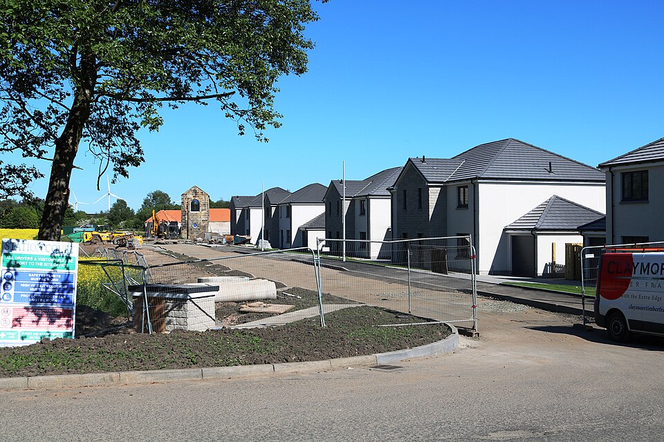 New housing completions in Auckland fall to 7-year November low ...